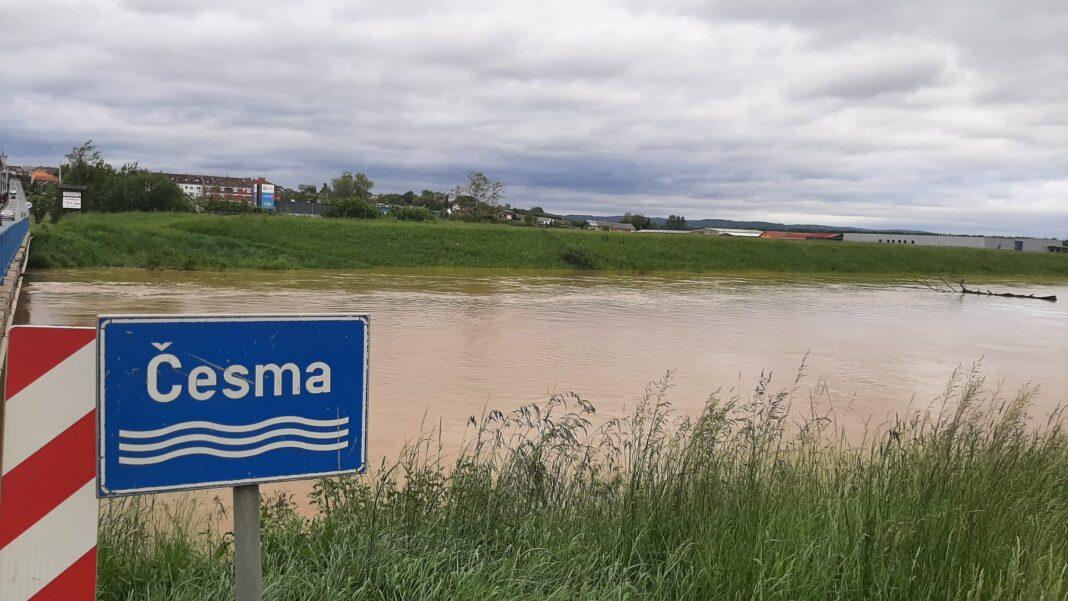 Vodeni val prošao kroz Čazmu, vodostaj Česme u zadnjih sat vremena pao ...