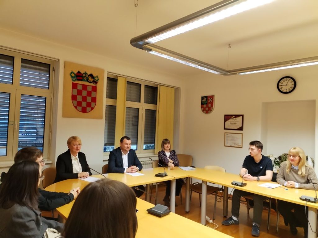 Grad Daruvar –stipendiranje učenika i studenata, poticaji za stambeno ...